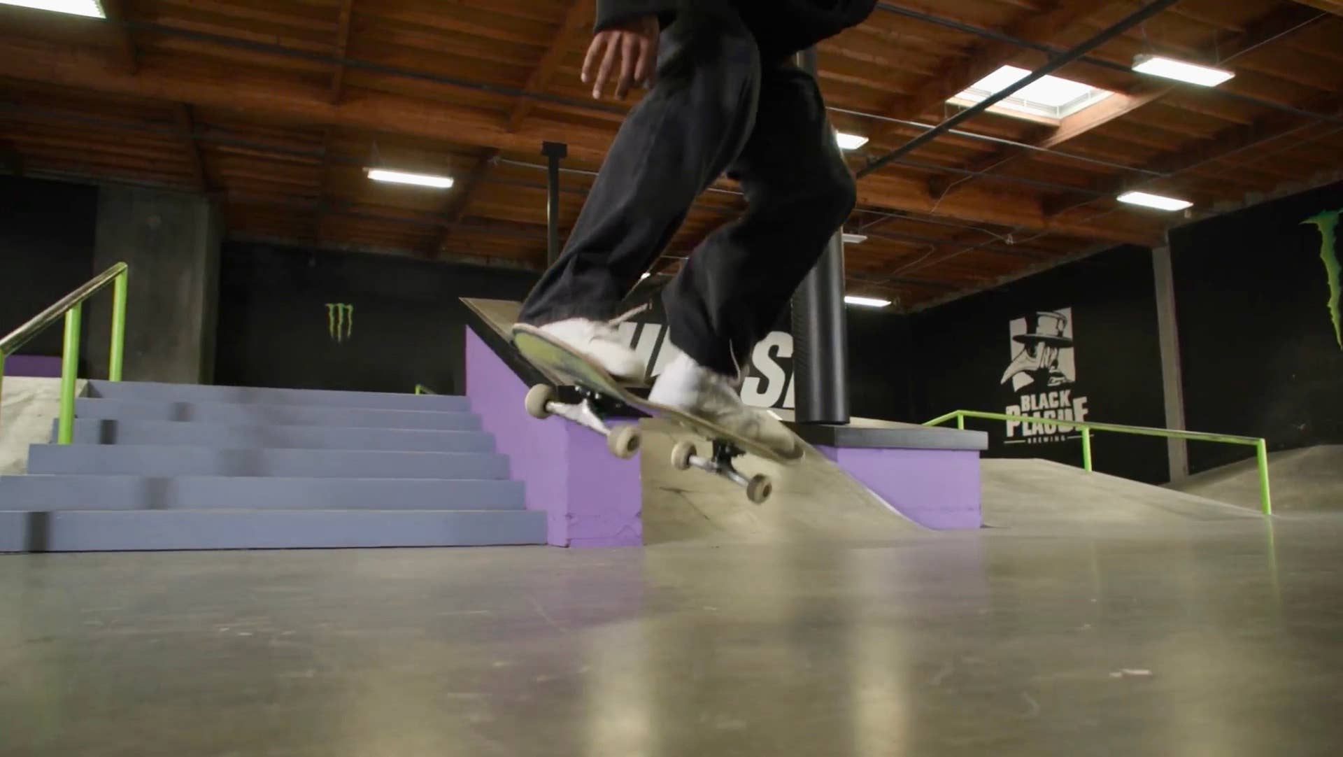 Learn How to Hardflip on a Skateboard in 4 Simple Steps - TransWorld ...