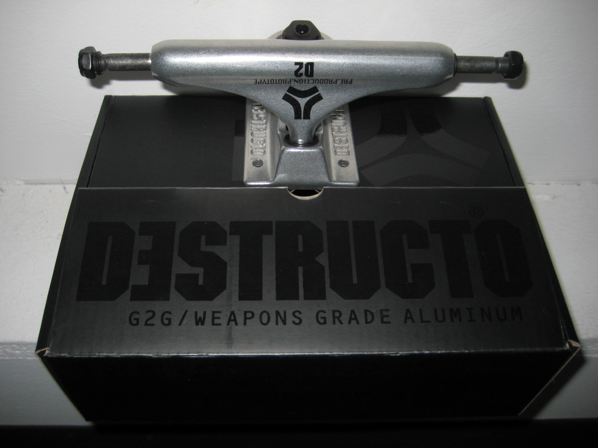 Destructo, D2structo, Arto Saari, trucks