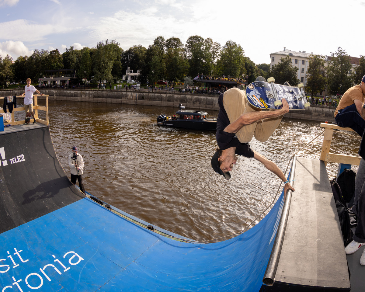 Day 1 at the world famous Simple Session contest in Europe