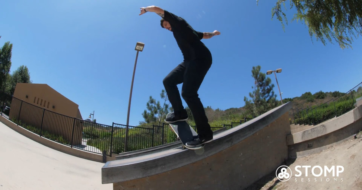 How To Noseblunt Slide - Skateboarding
