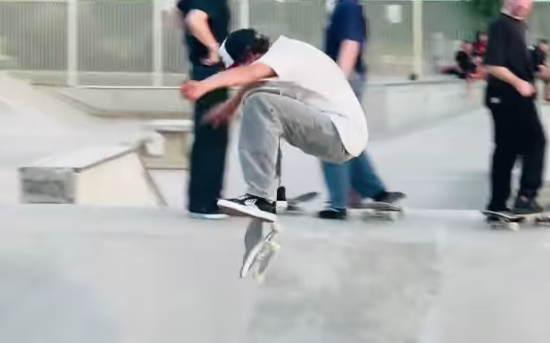 Jagger Eaton Is Always In Beast Mode, Even When He's Casually Crushing ...