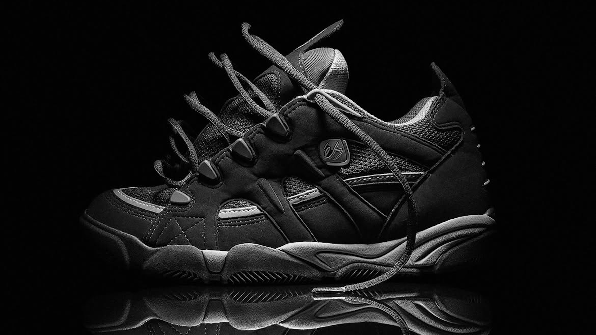 Look: eS Reintroduces the ‘Scheme’ in Classic Black/Charcoal Colorway ...