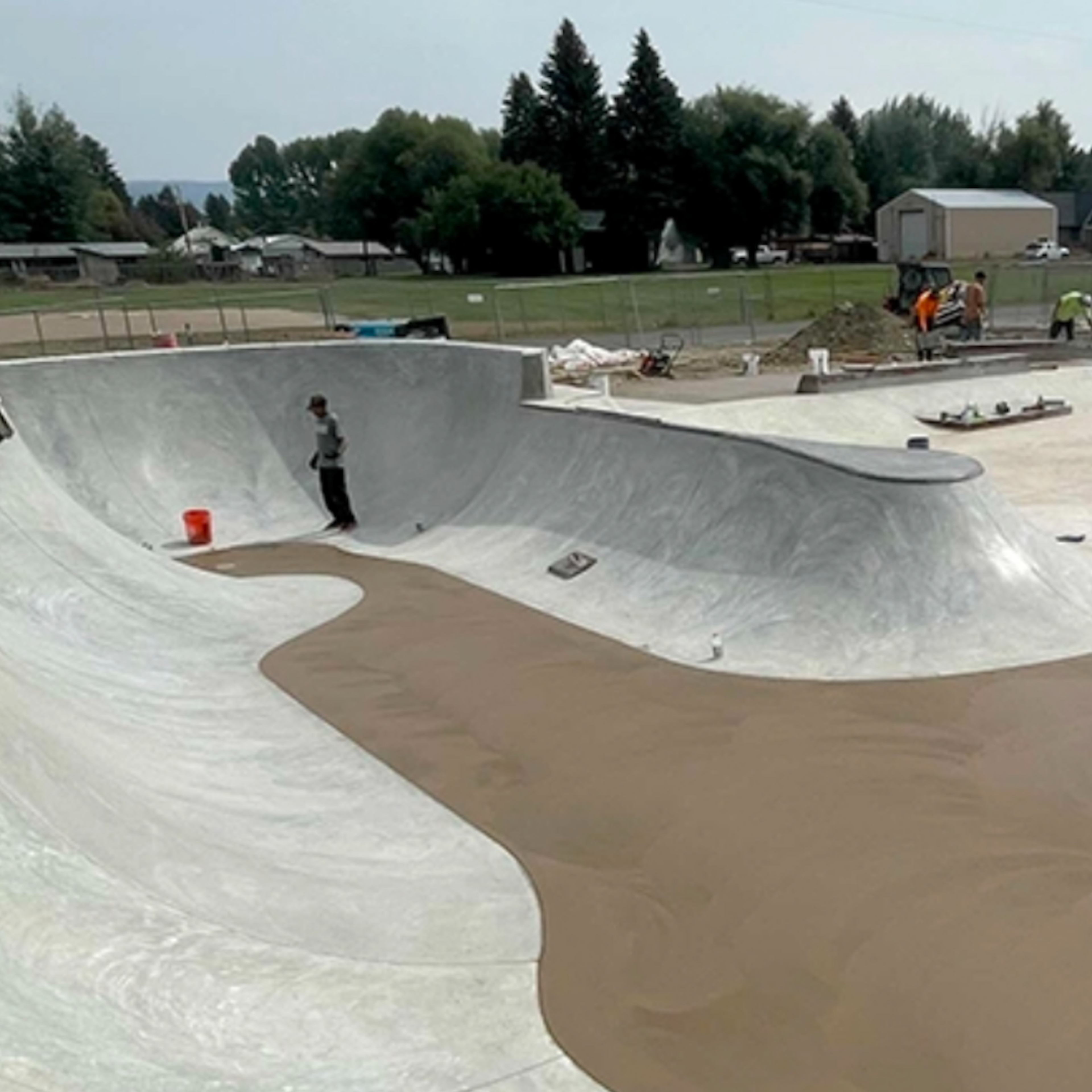 Pro and Am Skateboarders - Skateboarding