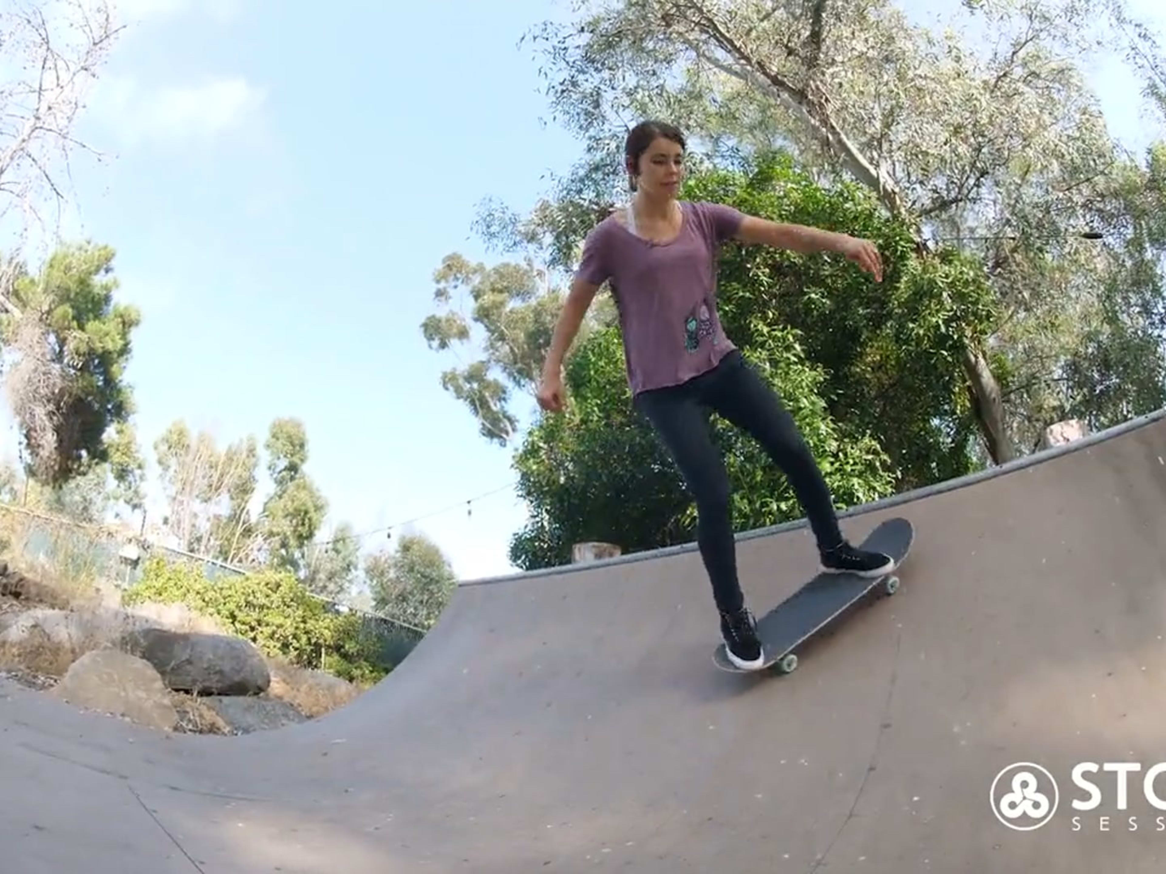 Turn, Tic-Tac and Kick Turn on a Skateboard in 7 Steps - Skateboarding