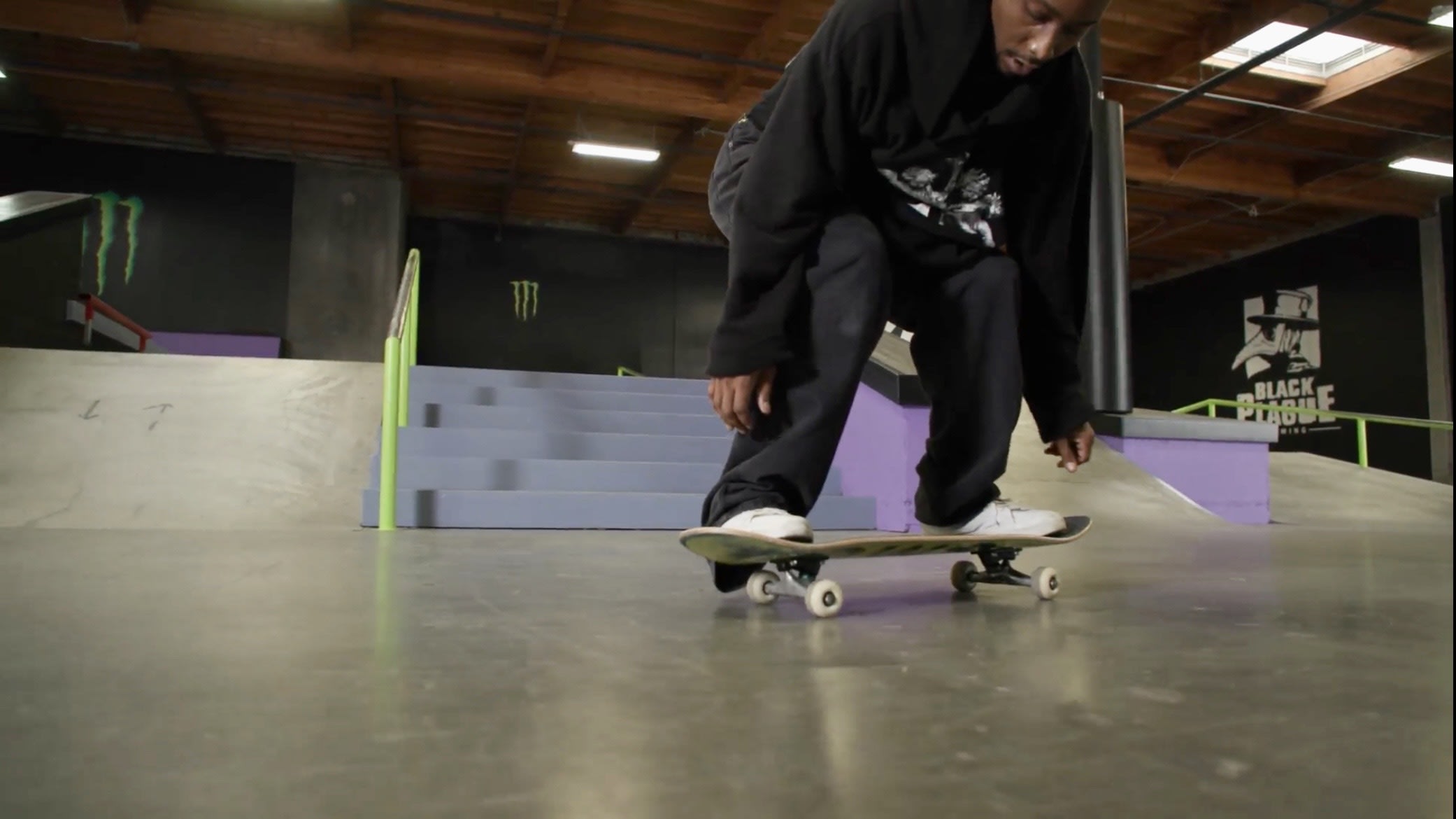 Learn How to Hardflip on a Skateboard in 4 Simple Steps - Skateboarding