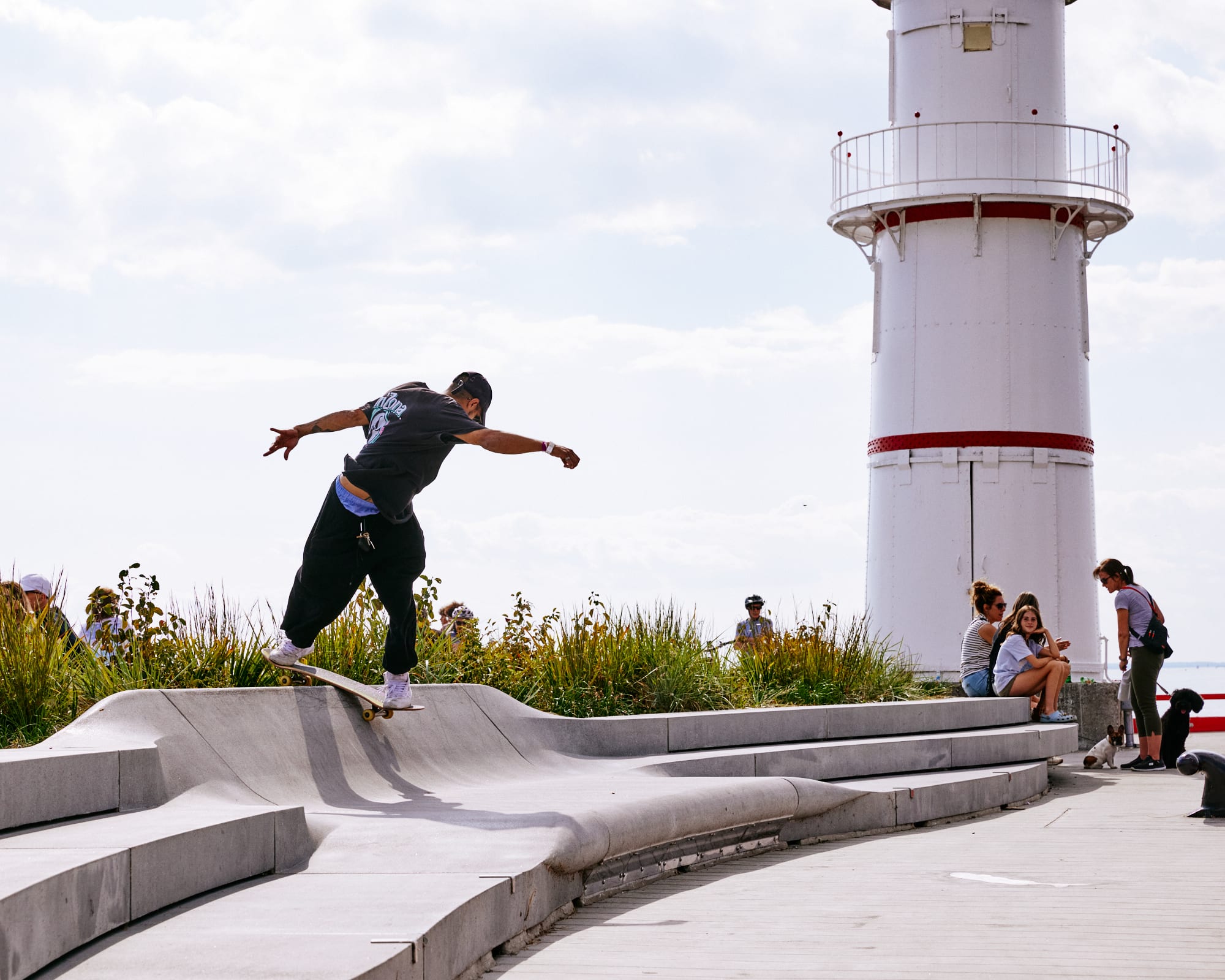 A Weekend Skateboarding in Montreal - Skateboarding